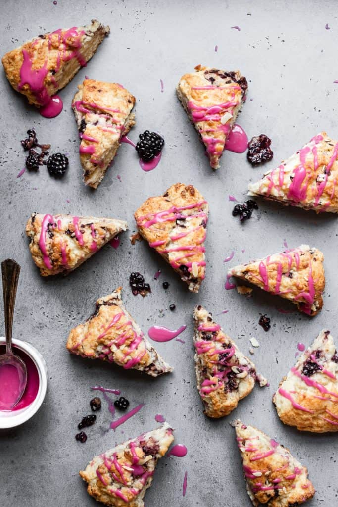 5 Minutes Scones, easy and fast soft and fluffy scones.