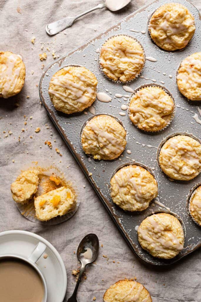 Peach Muffins soft, tender and moist. Easy and fast.