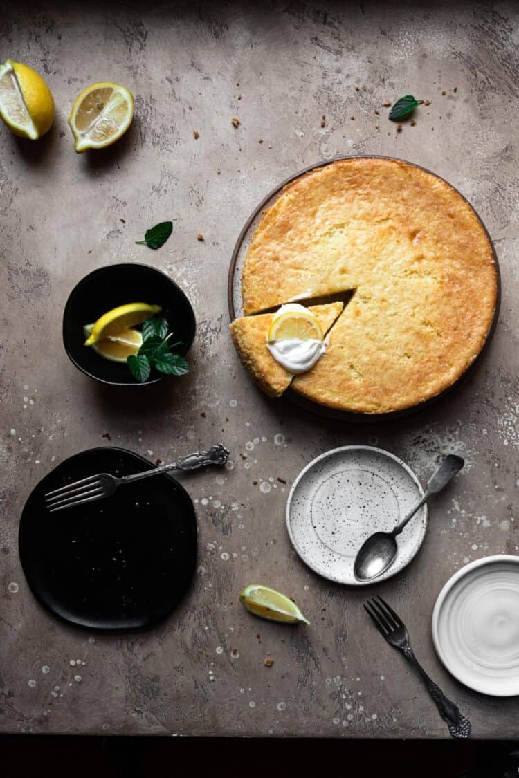 Sponge Cheesecake Cake light and tender cheecake cake.