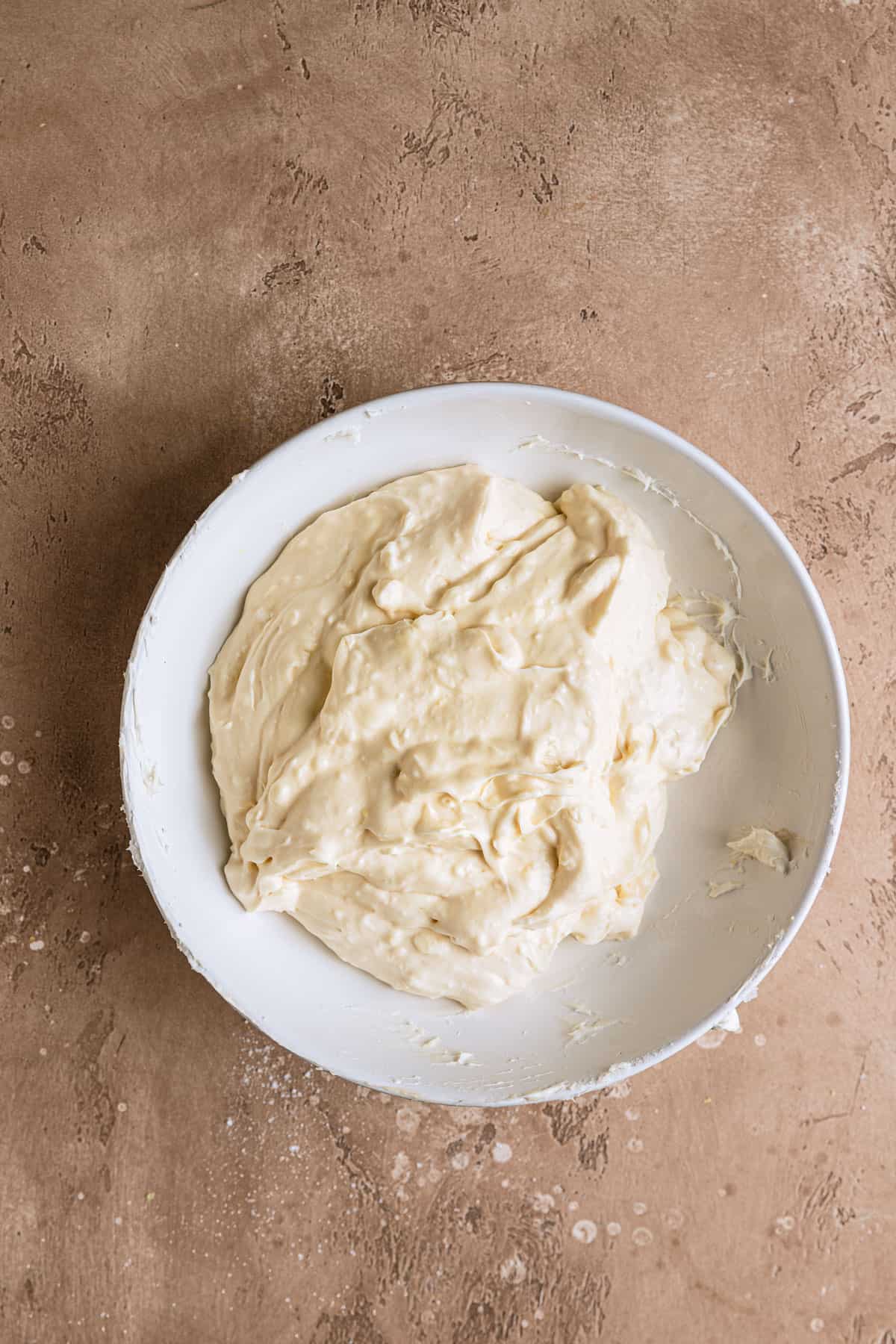 Sponge Cheesecake Cake light and tender cheecake cake.