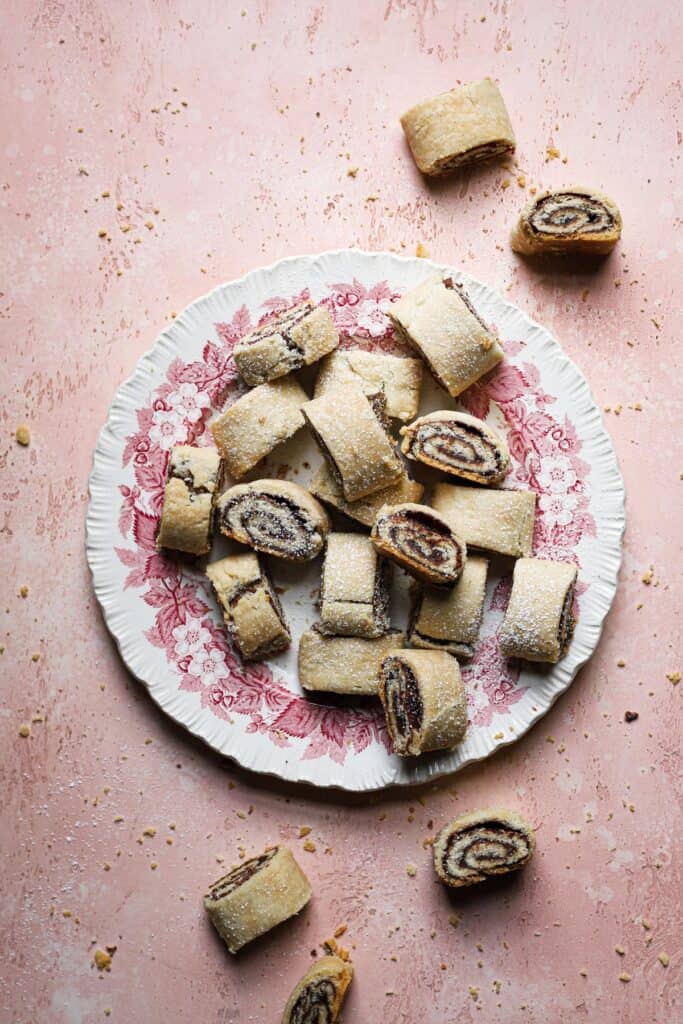 Chocolate Rolled Cookies Tender and flaky choclate cookie