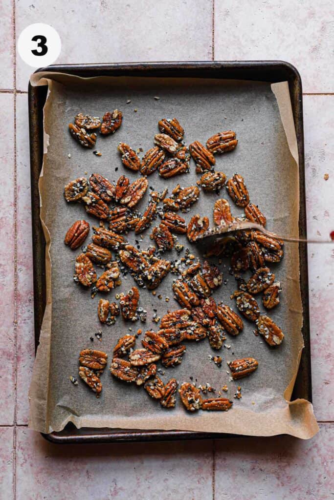 How to toast pecans in 3 ways, recipe and tips