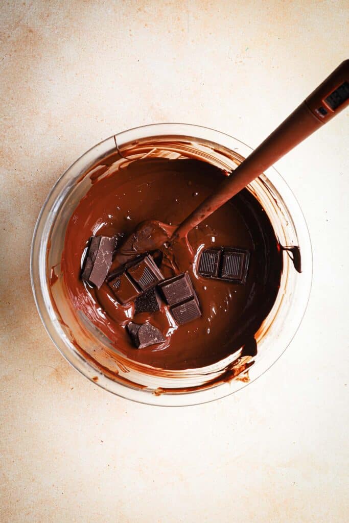 what is tempered chocolate and how tempering works?