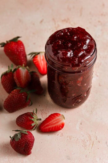 Homemade Strawberry preserves recipe (fresh or frozen)