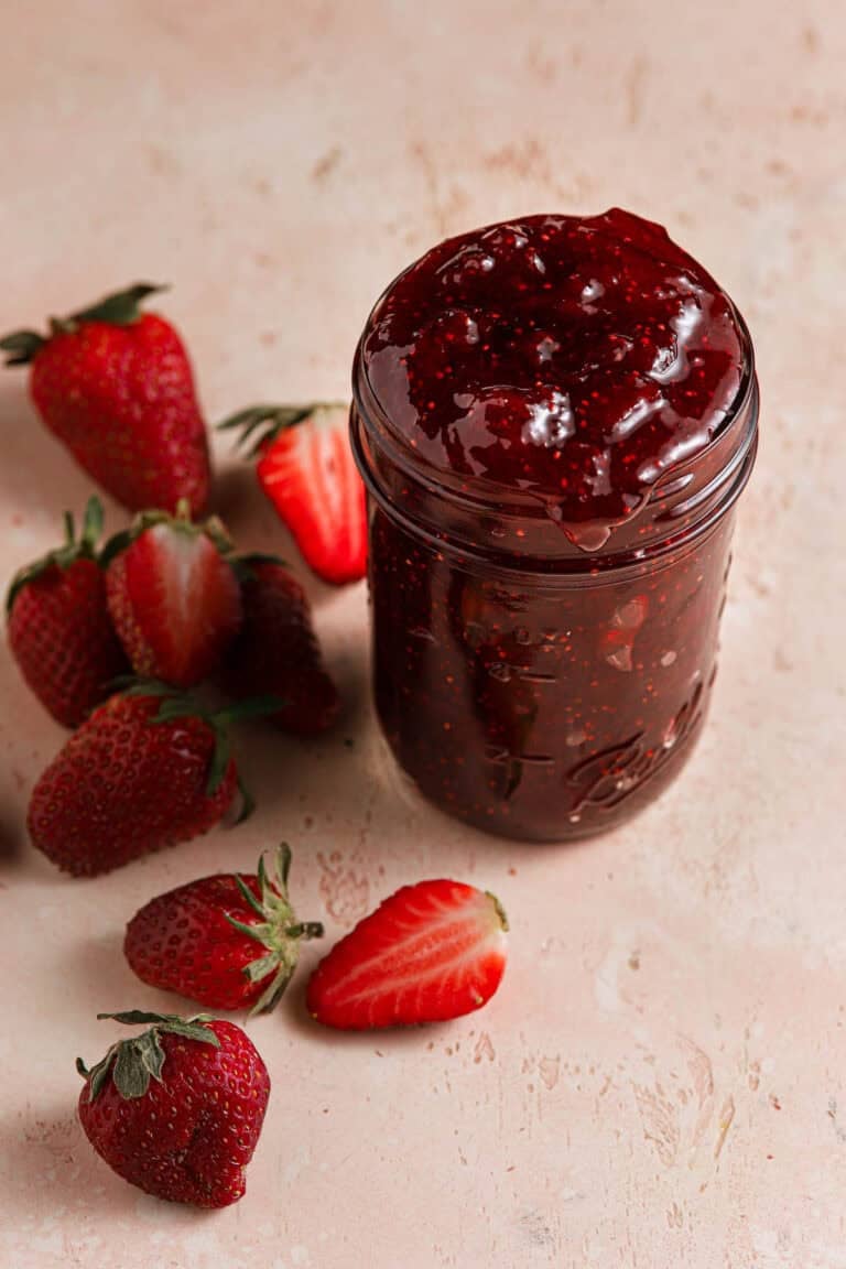 Homemade Strawberry preserves recipe (fresh or frozen)
